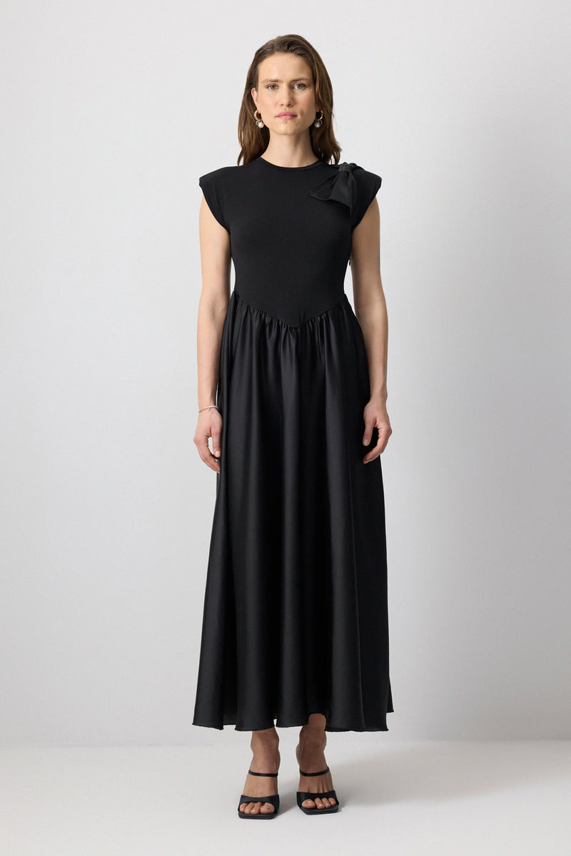 SLEEVELESS DRESS WITH BOW DETAIL – Touché Europe